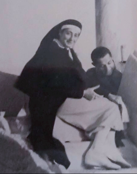 Lupo Rattazzi fa una donazione alla Cri della Costa D'Argento per il ...