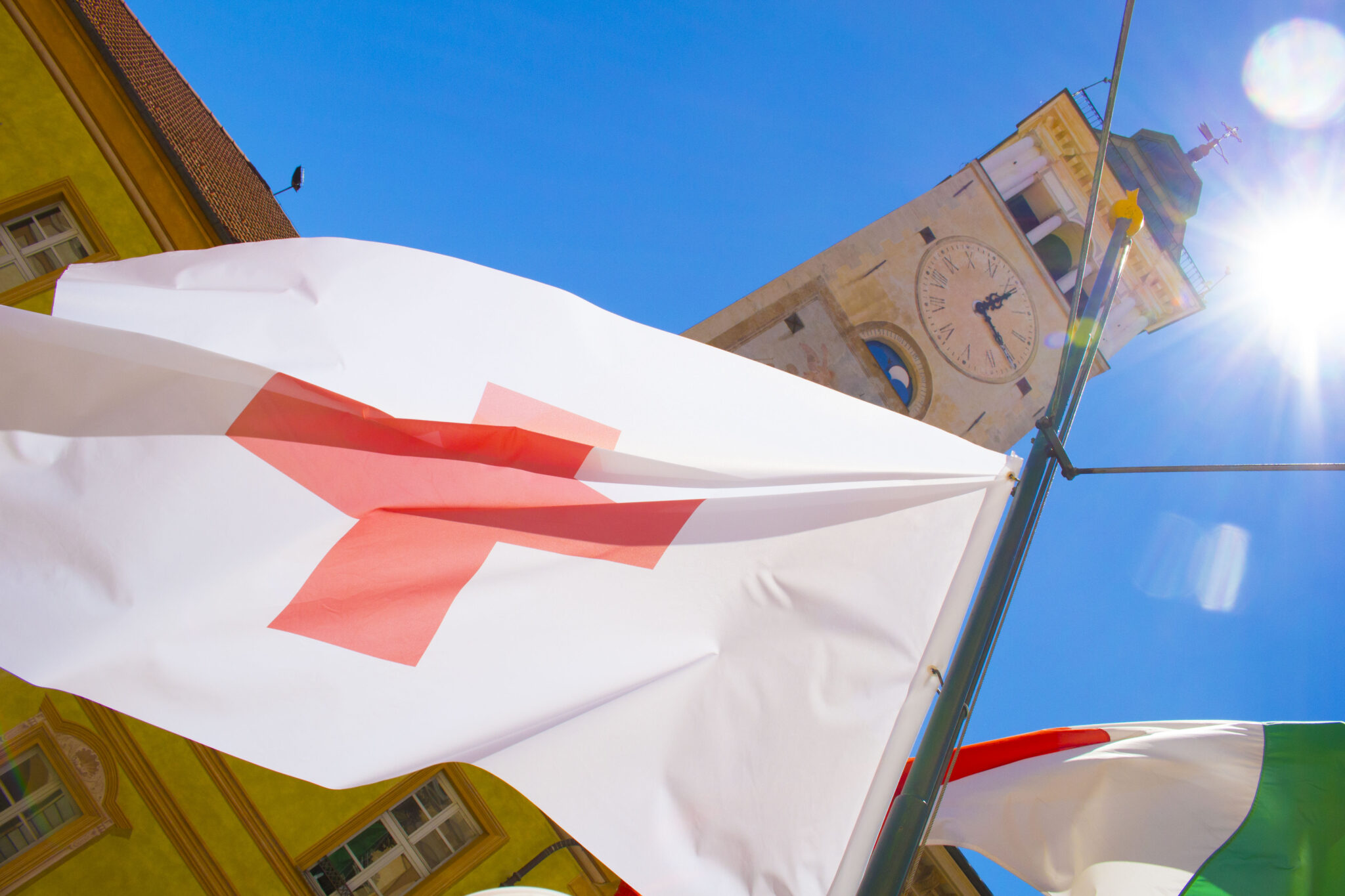 8 maggio, giornata Mondiale della Croce Rossa. A Cuneo la bandiera sul ...